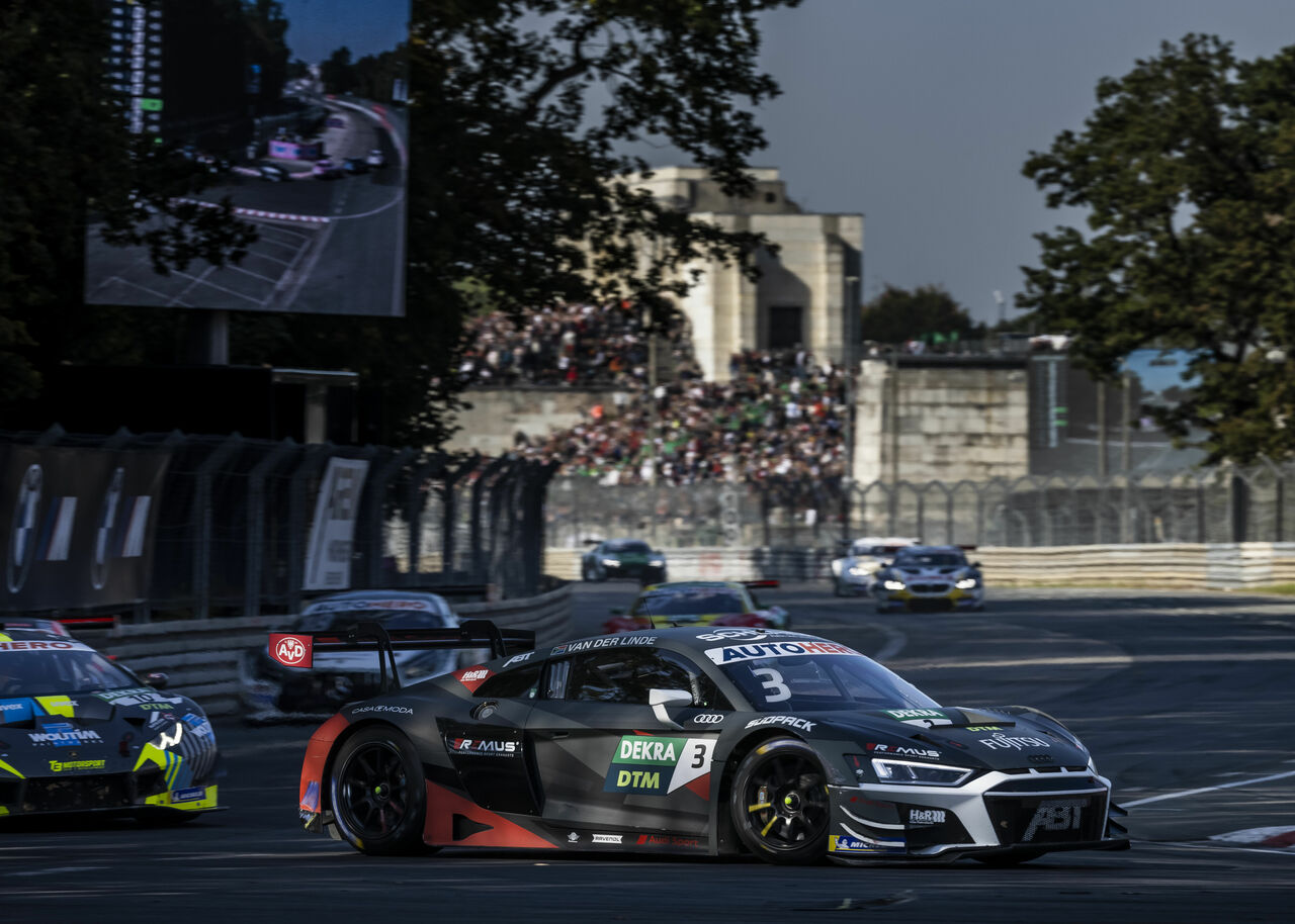 Audi R8 LMS in DTM title fight until the finale | Audi MediaCenter