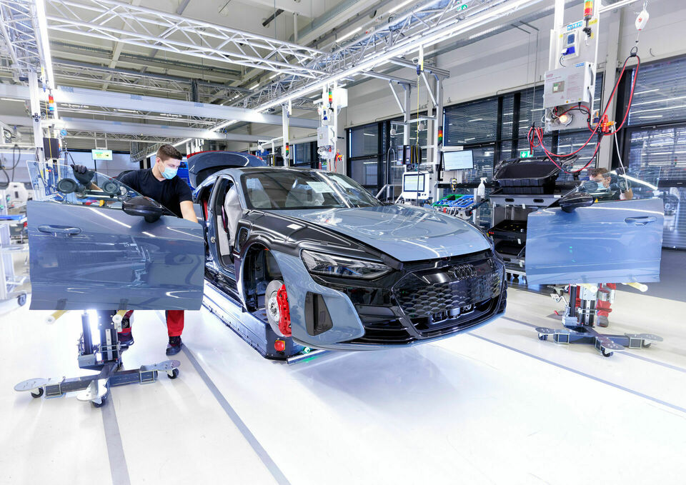Production and supply chain | Audi MediaCenter