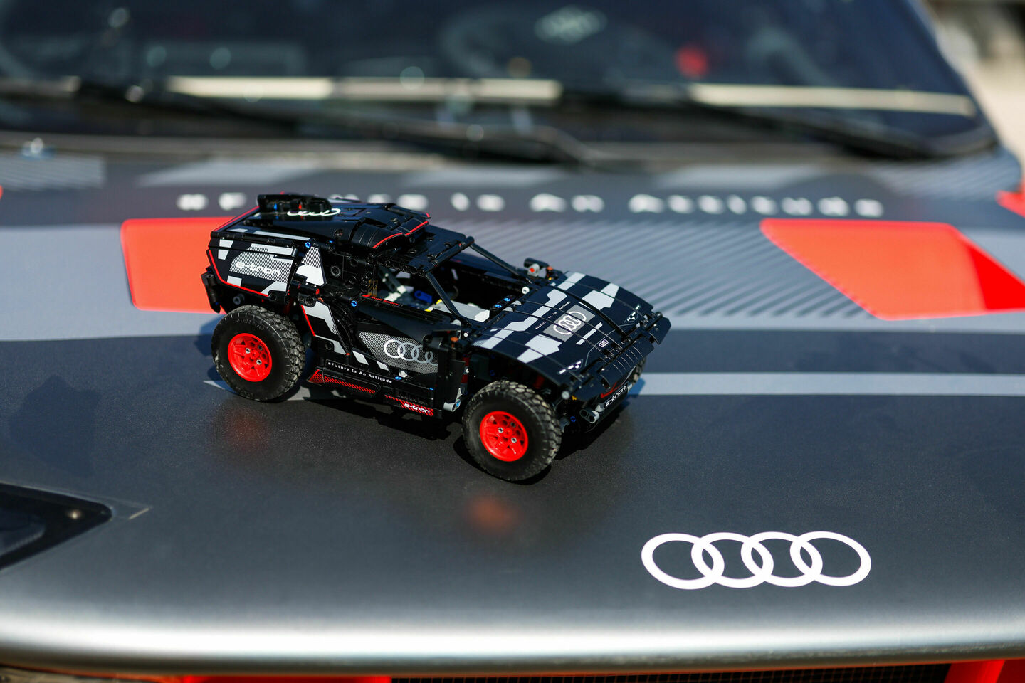 Audi RS Q e-tron from LEGO Technic™ | Audi MediaCenter