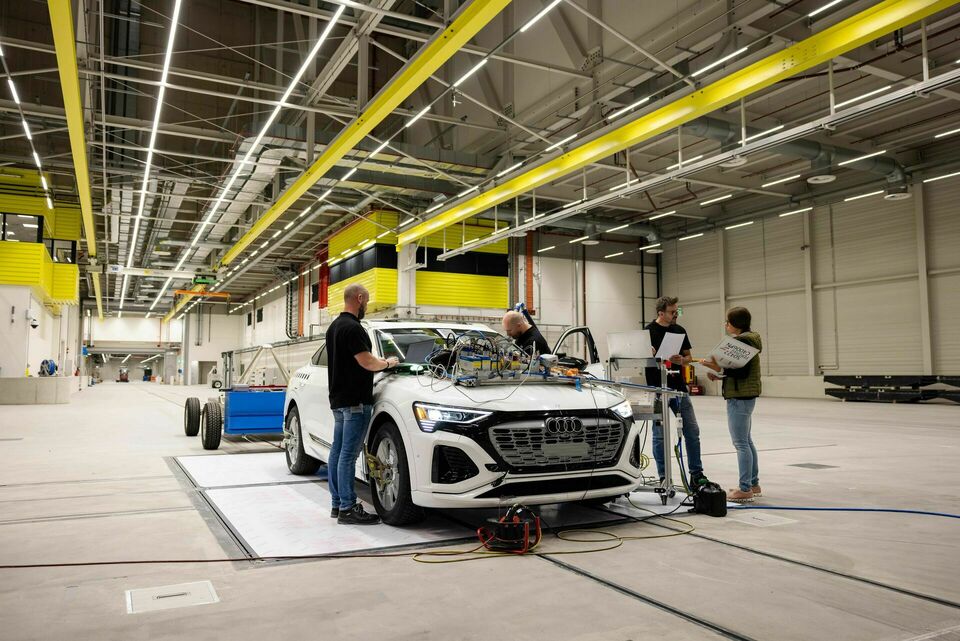 Audi opens new Vehicle Safety Center | Photo | Audi MediaCenter