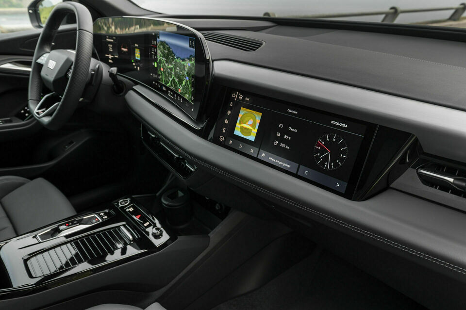 User operation, Displays and Infotainment | Audi MediaCenter