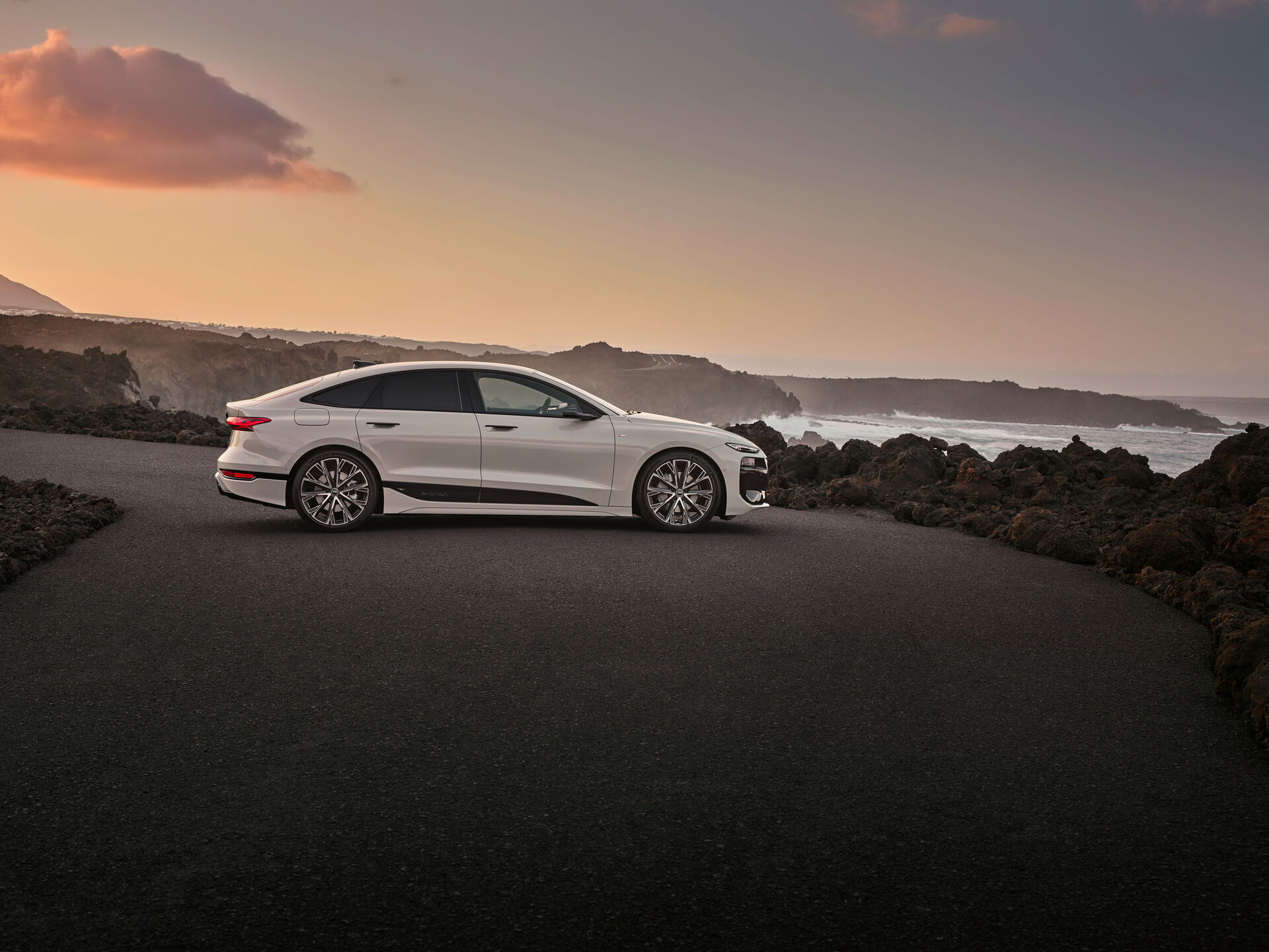 The Audi A6 e-tron: the new electric avant garde | Audi MediaCenter