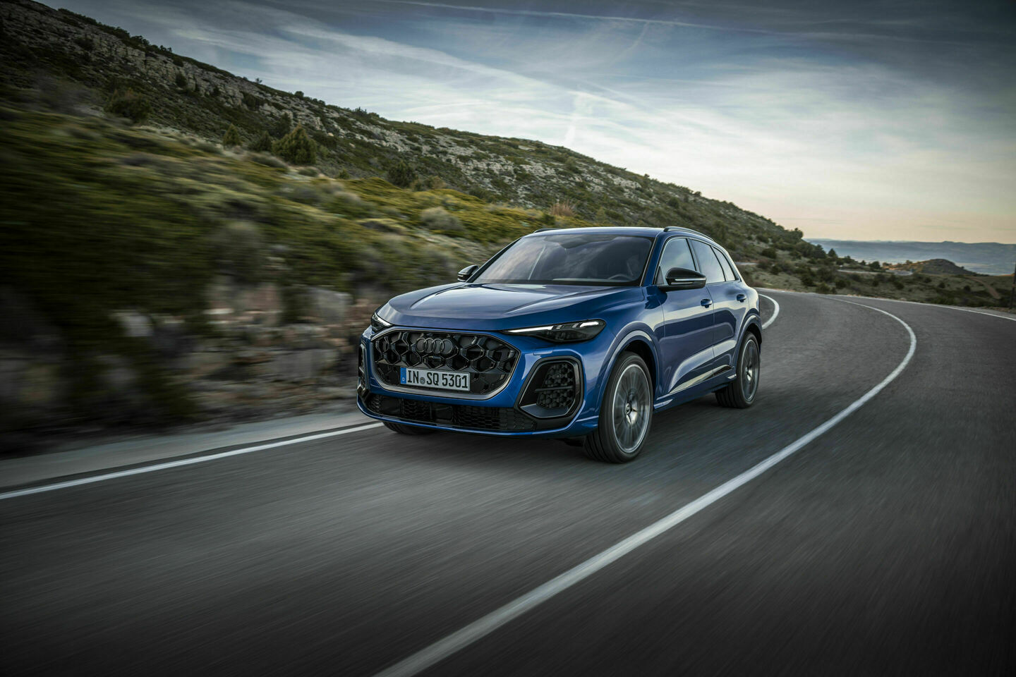 The new Audi Q5 SUV: proven concept in its third generation | Audi ...