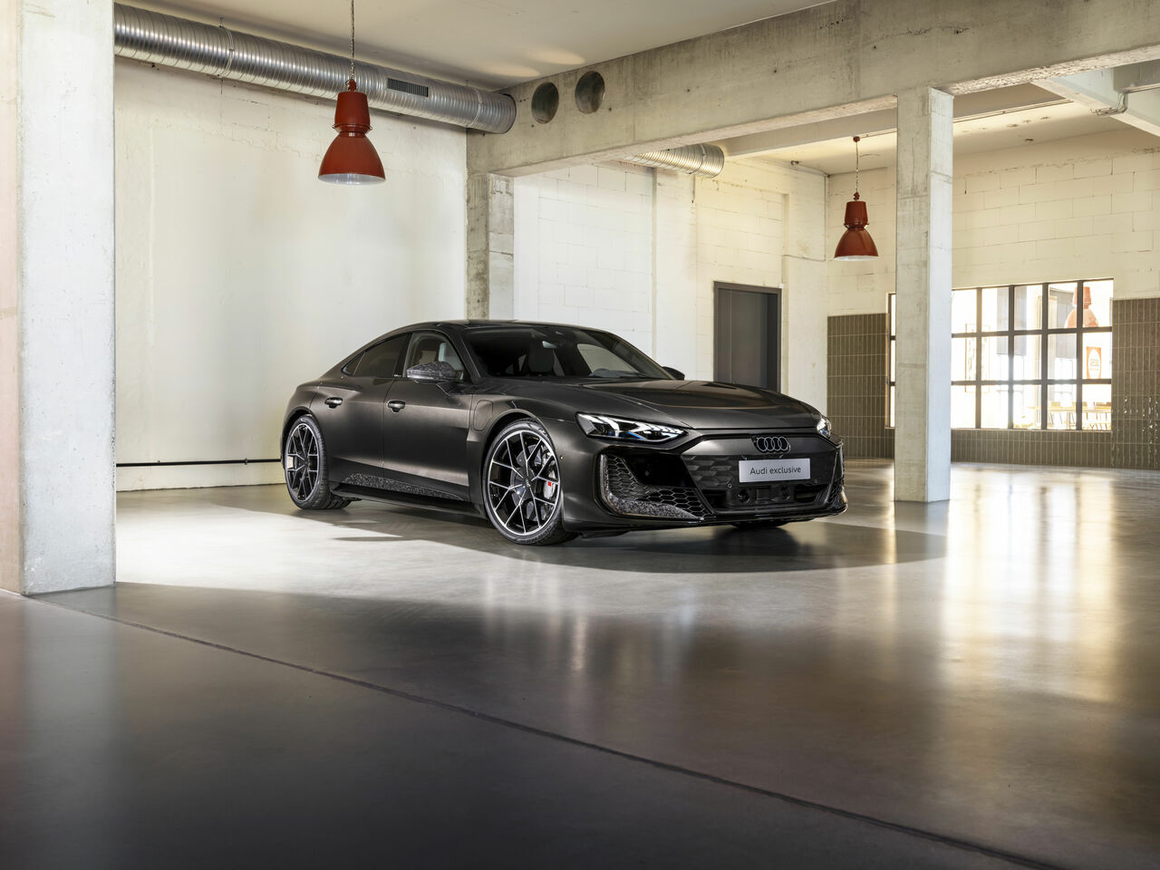 299 times special: Audi exclusive makes the Audi e-tron GT more ...