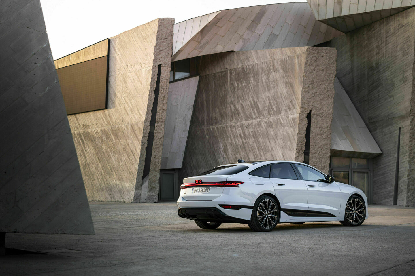 Rethinking the upper mid-size segment: the Audi A6 e-tron sets ...