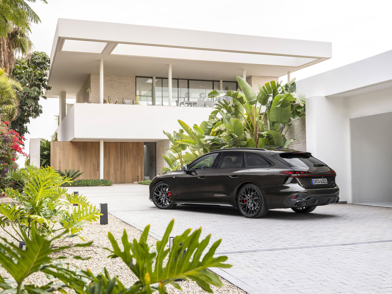 More ease and safety: the driver assistance systems | Audi MediaCenter