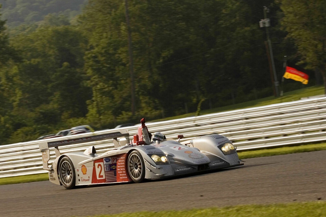 Audi R8 claims victory in farewell race | Audi MediaCenter