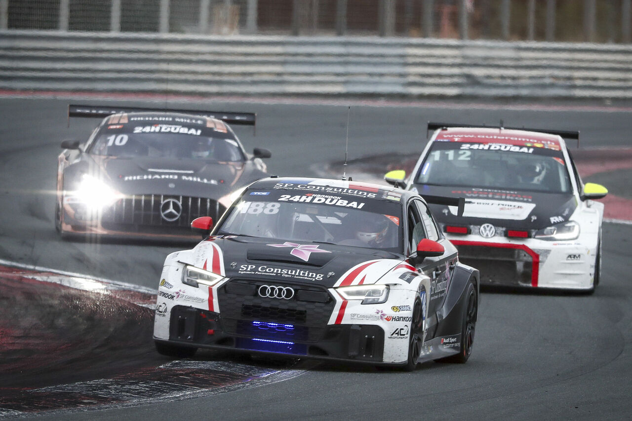 Two podium finishes and class victory for Audi Sport in Dubai | Audi ...